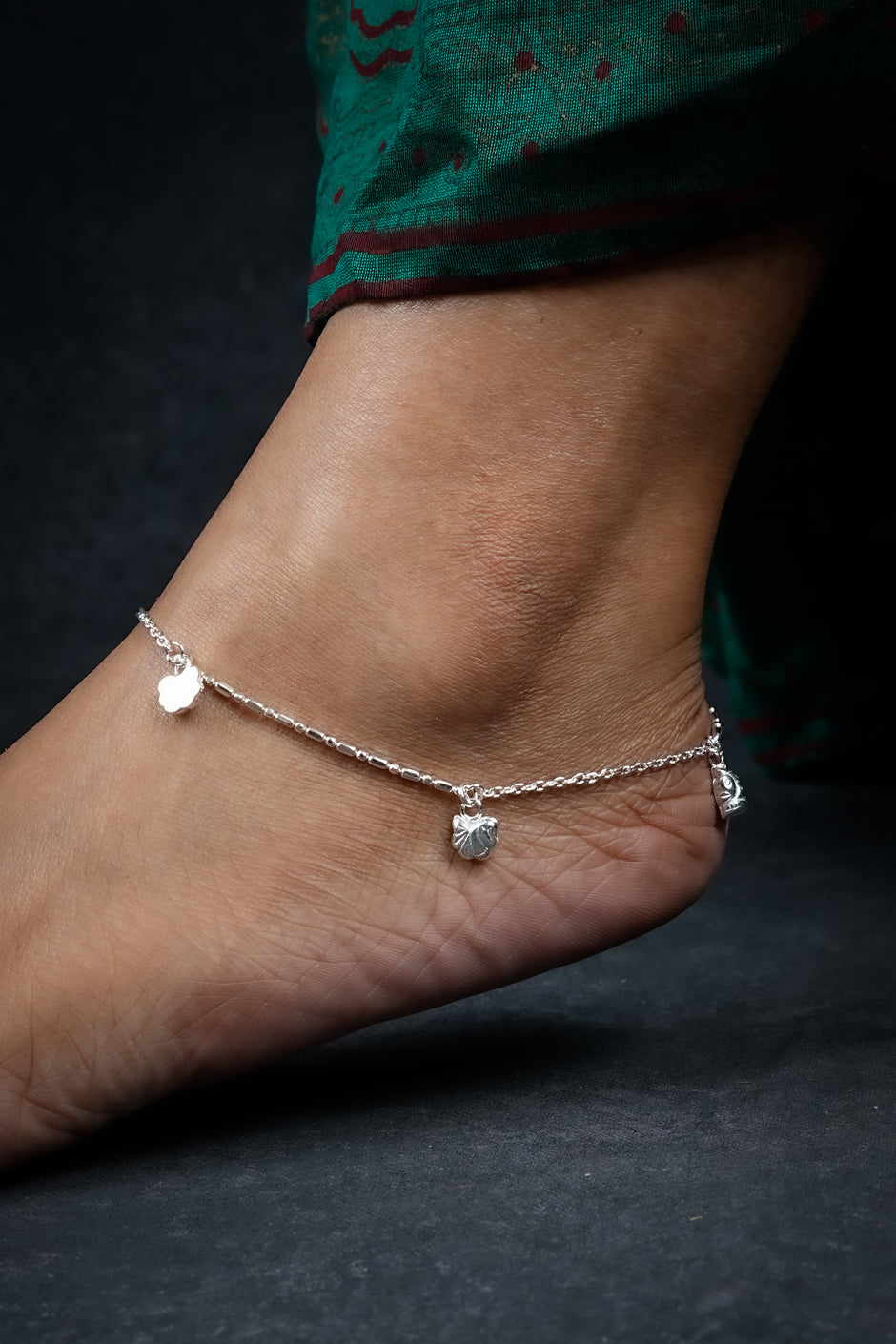 Buy Online Anklets for Women & Girls – Totapari