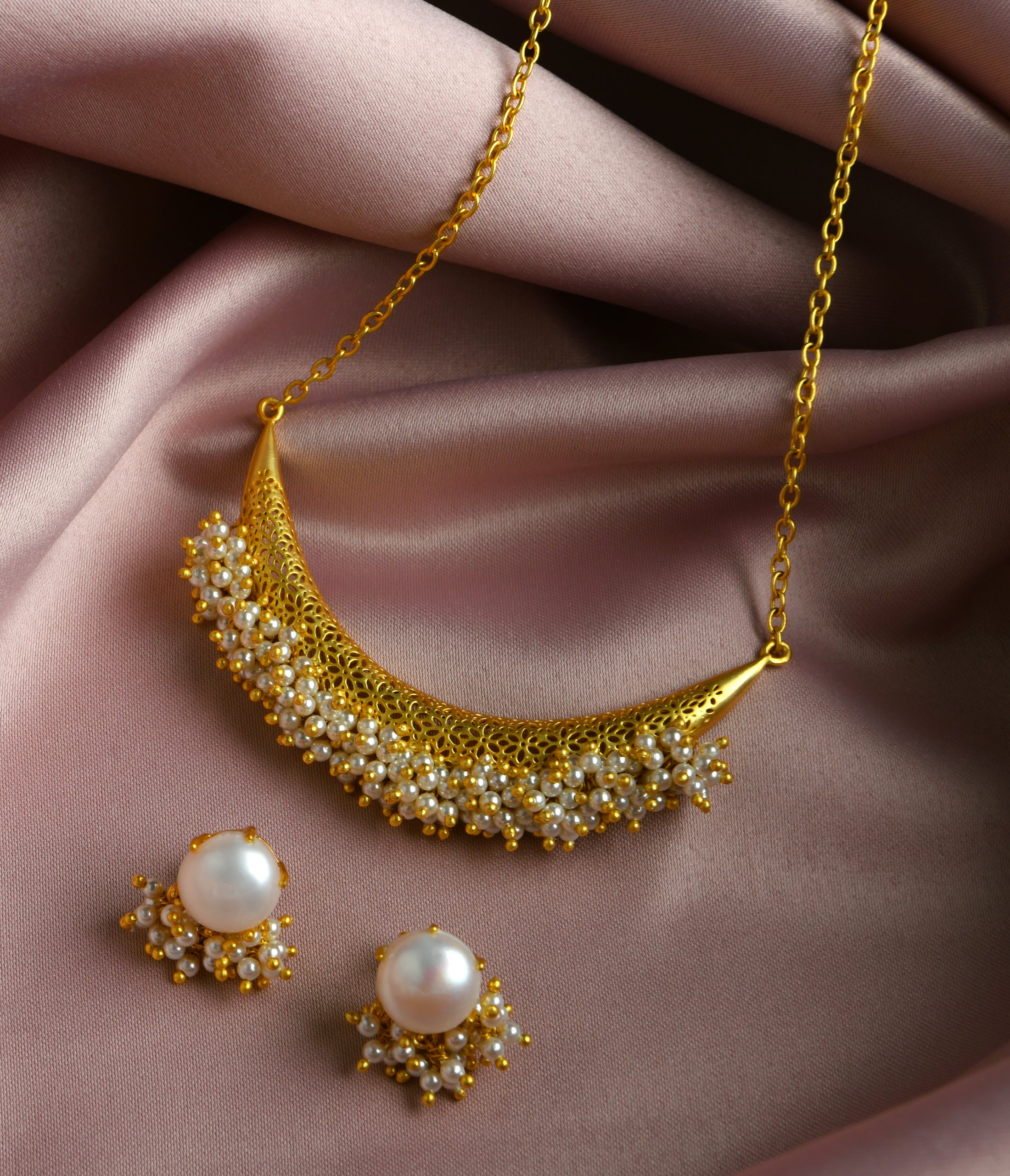 Elegant Glamour: Pretty Woman Set By Totapari Jewellery